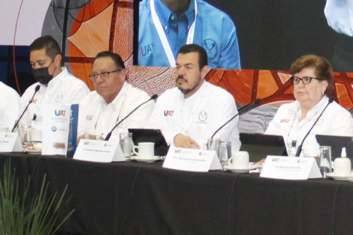 Reporteros en la Red - U.A.T. - Rector preside el encuentro Conecta UAT